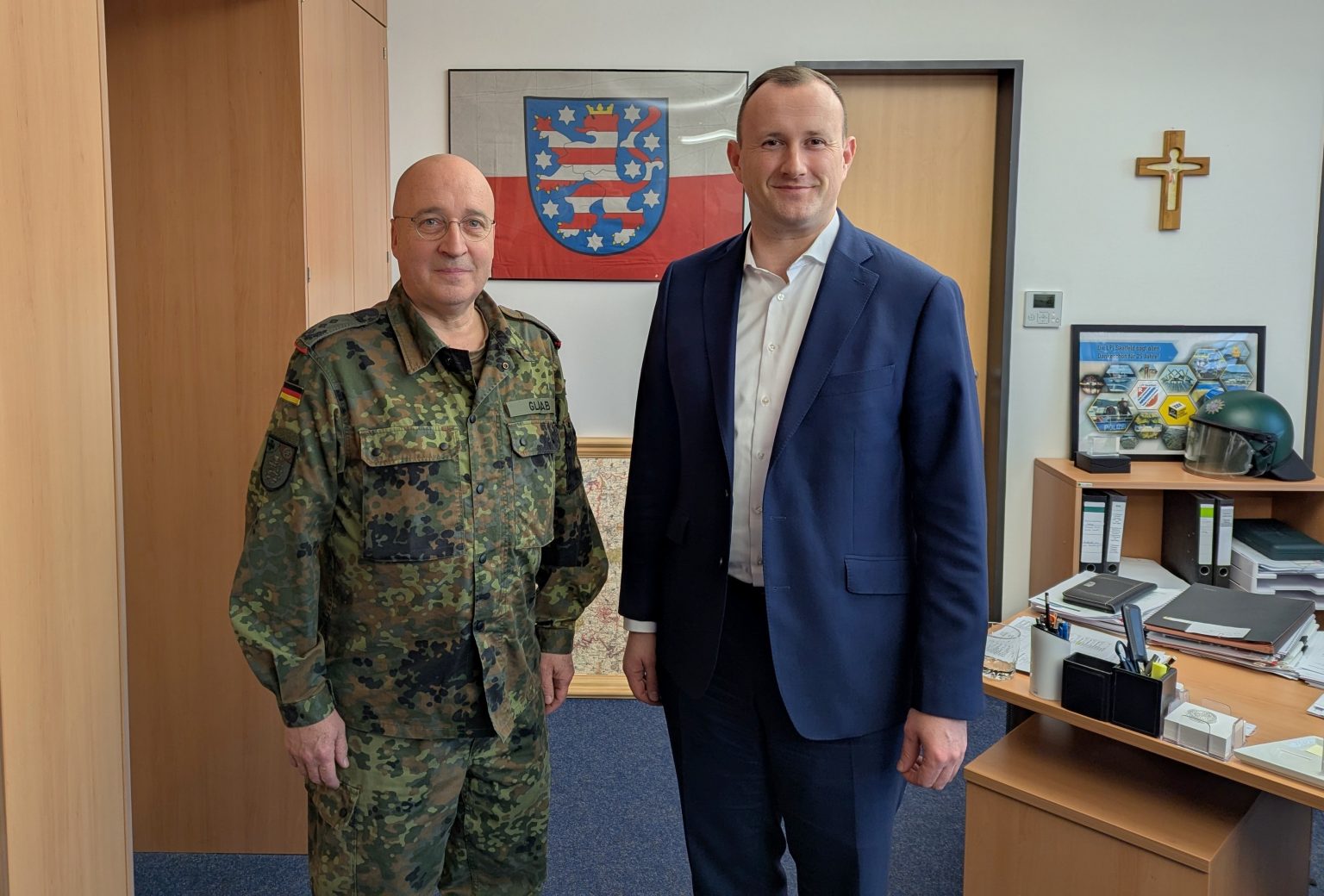 Oberst Glaab besucht den Landrat und dasKreisverbindungskommando des ...
